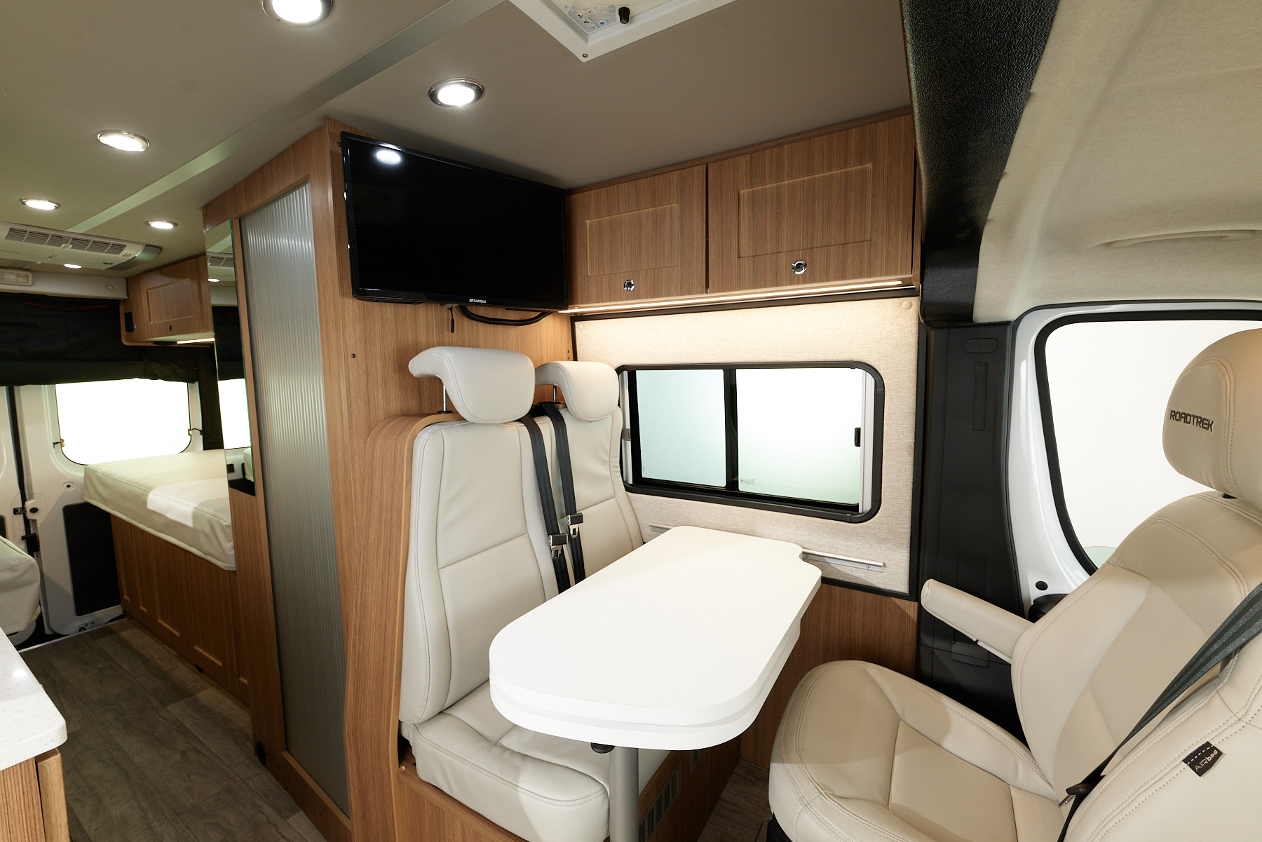 2024 Pivot - Roadtrek